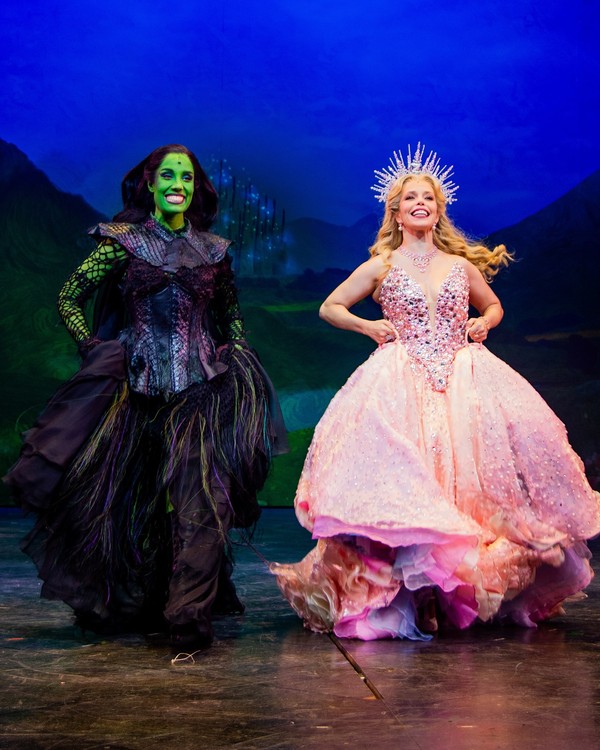 Por trás do figurino 'mágico' da nova temporada de 'Wicked' no Brasil