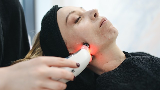 ADVA Light: Conheça o laser indicado para a acne e mais de 25 ...
