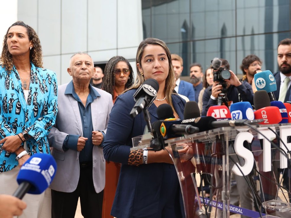 Agatha Arnaus, viúva de Anderson Gomes, se equilibra entre a dor e a ...