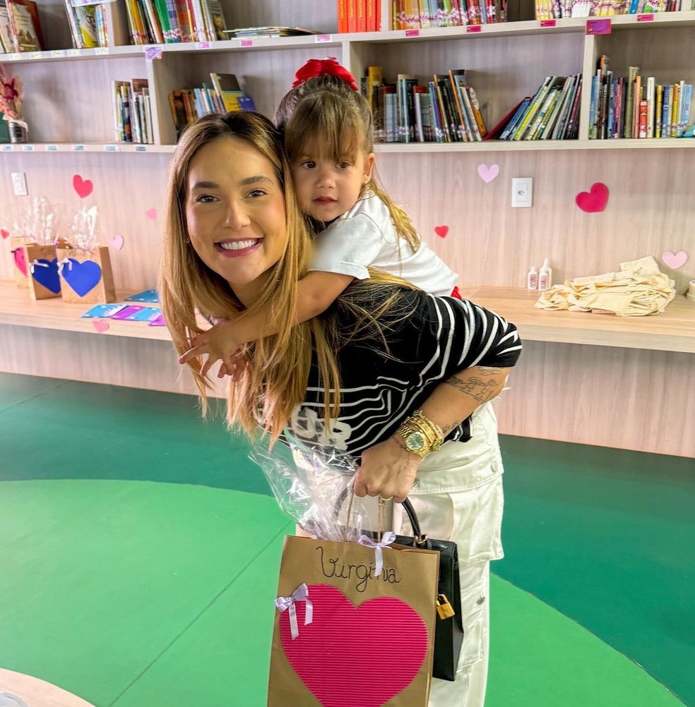 Virgínia Fonseca assiste primeira apresentação de Dia das Mães de Maria ...