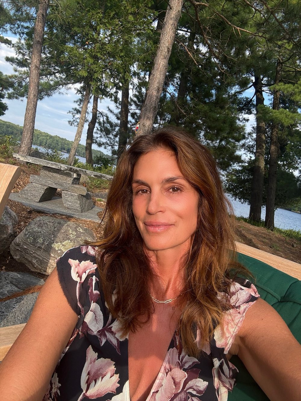 Cindy Crawford: ícone de beleza chega aos 60 bem casada, ativa e com ...