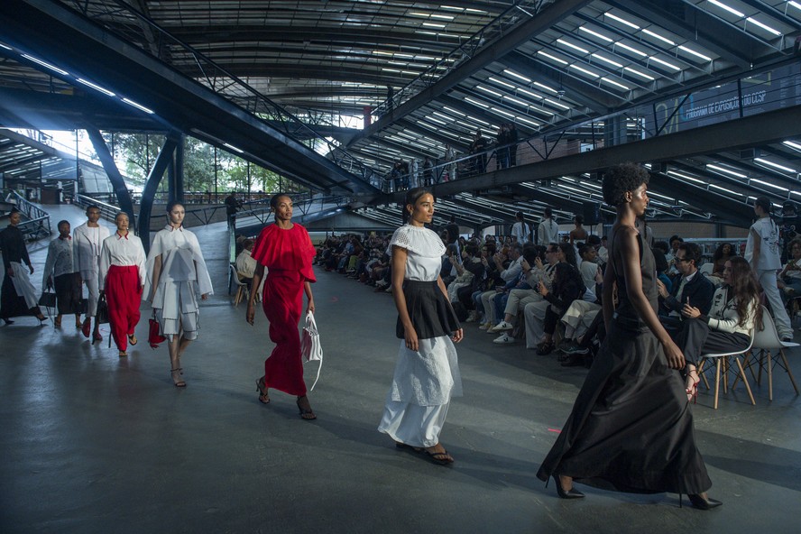 SPFW N60: Angela Brito olha para as rupturas e deslocamentos da Pangeia ...