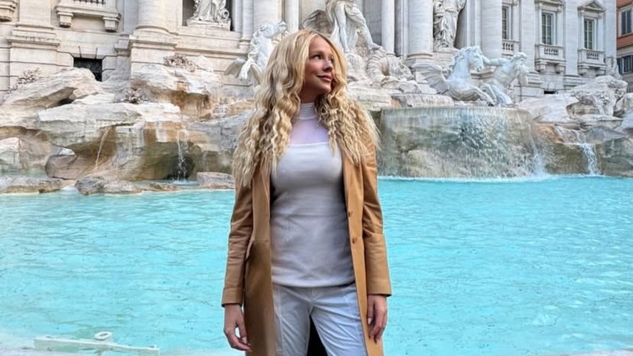 Em Roma, Gabi Lopes encanta ao posar em cenário clássico da cidade com ...