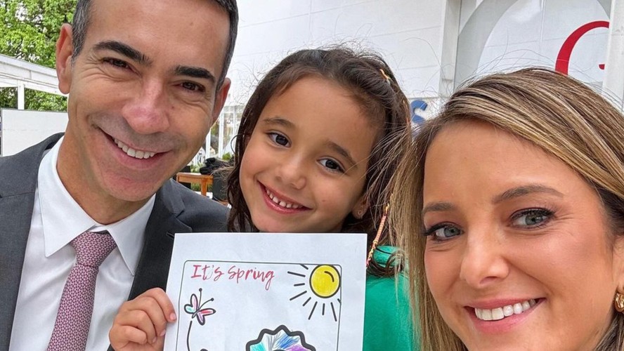 César Tralli mostra desenho da filha, Manu, e se declara: 'Agradecendo ...