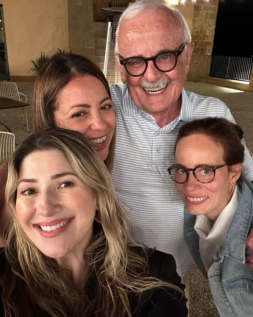 Dani Calabresa abre álbum de fotos curtindo praia na Itália com o ...