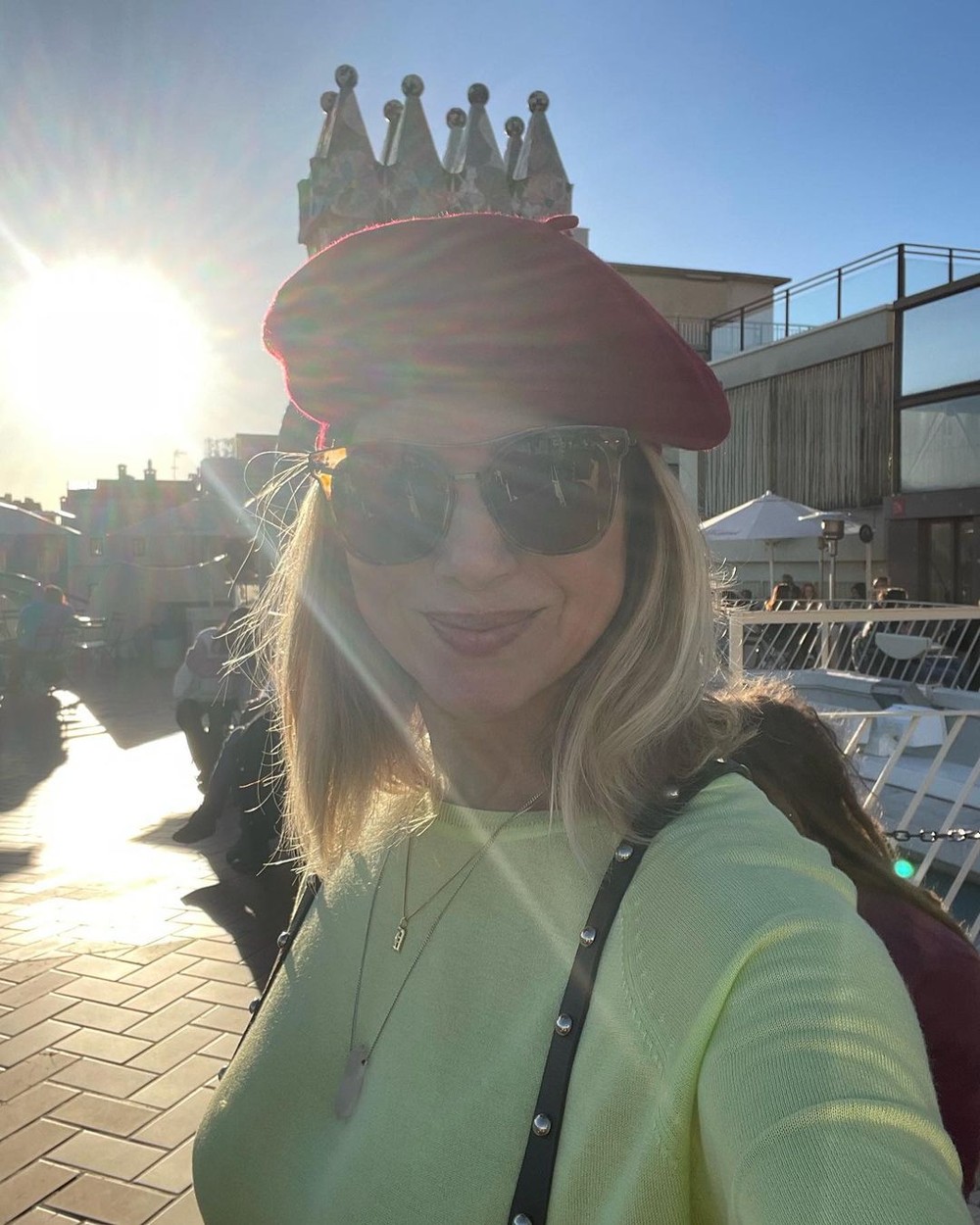 Leticia Spiller mostra detalhes de passeio na Espanha com marido