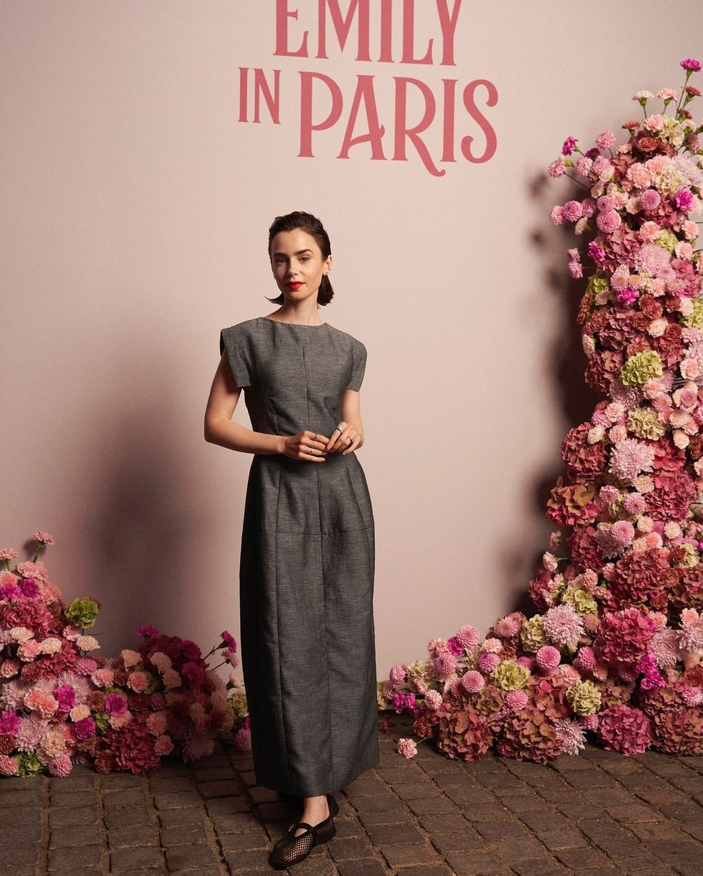 Lily Collins, protagonista de 'Emily em Paris', em 6 looks que mostram como ela é uma ...