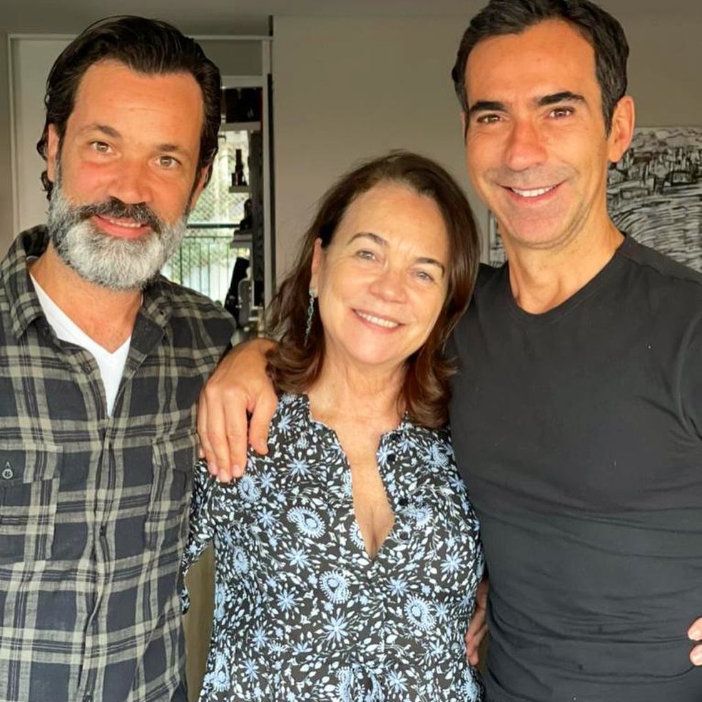 Dois anos após a morte da mãe, Cesar Tralli faz reflexão sobre perda ...