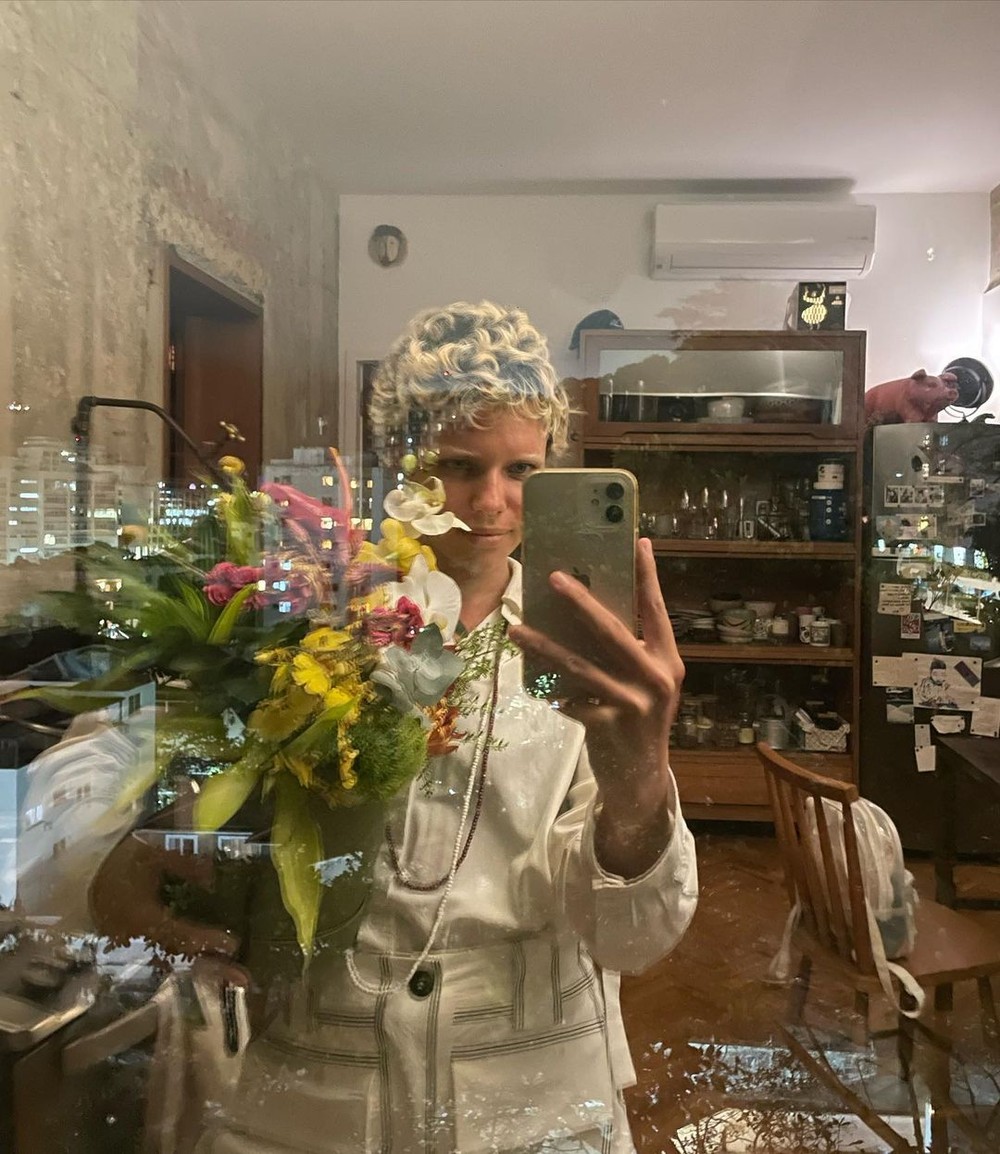 Bruna Linzmeyer compartilha álbum de fotos especial: 'Primeiro com 30 anos'