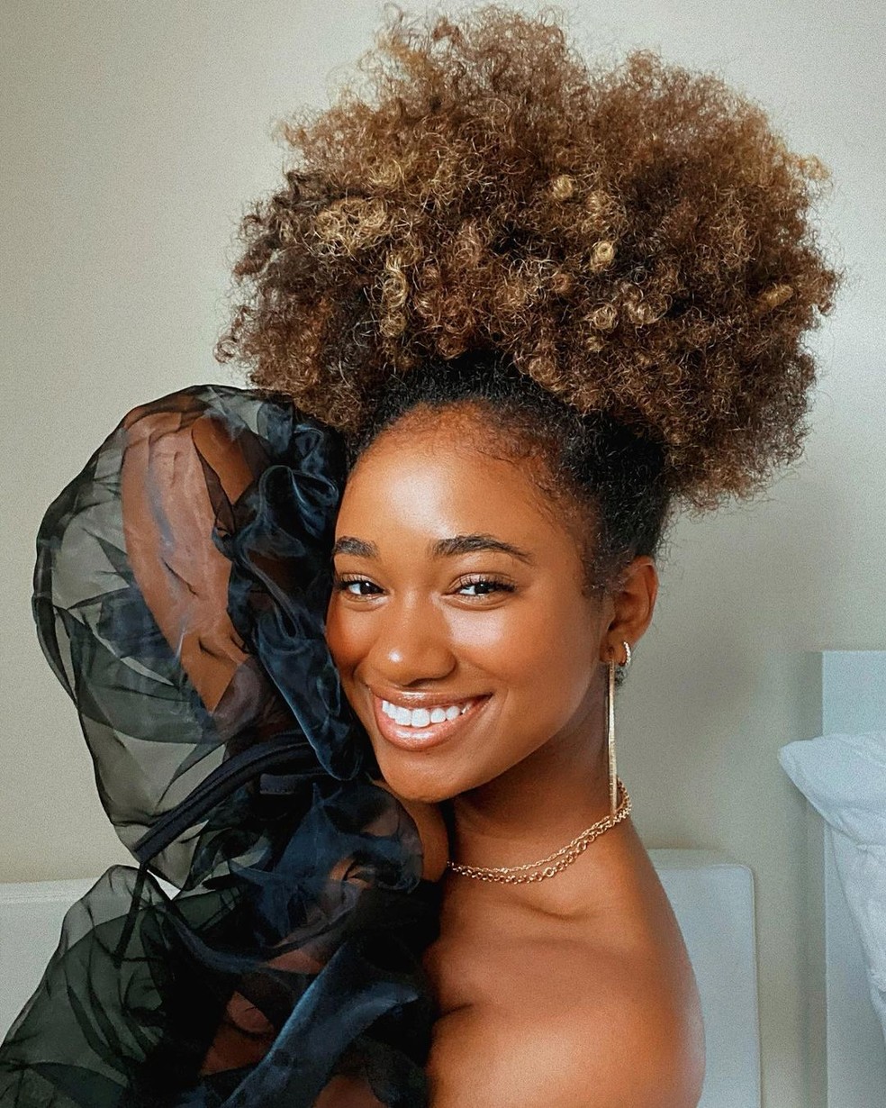 20 penteados fáceis de artistas e it girls para se inspirar e ...