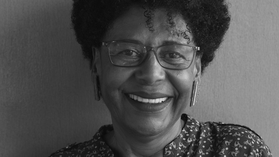 Cida Bento propõe que você coloque o dedo na ferida: 'Branquitude e ...