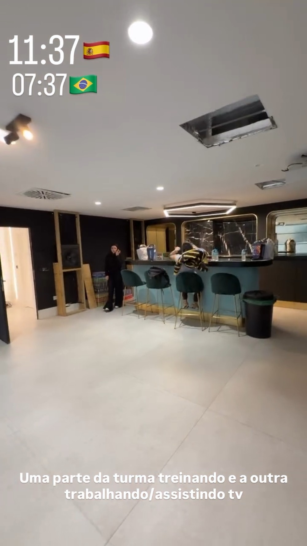 Virginia mostra academia privativa e sala de TV da mansão de Vini Jr ...