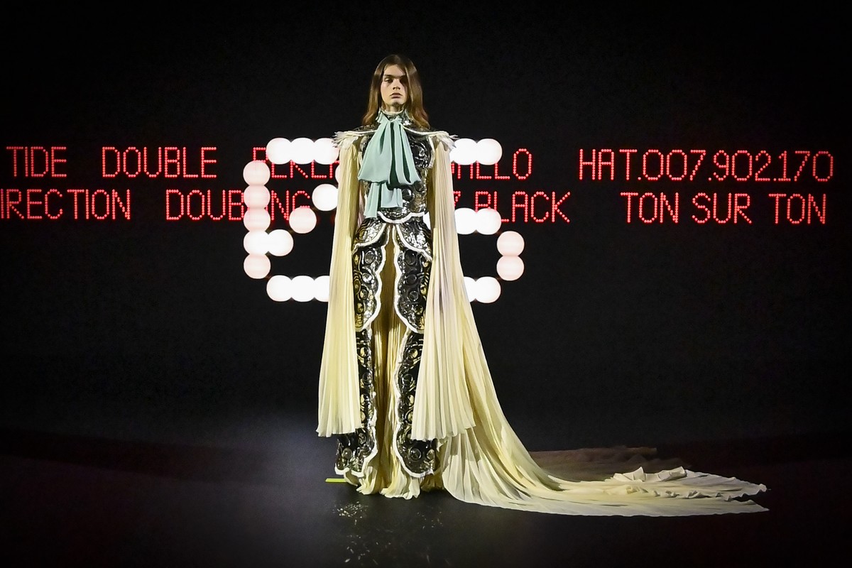 Valentino: Alessandro Michele leva coleção estonteante à Alta-Costura