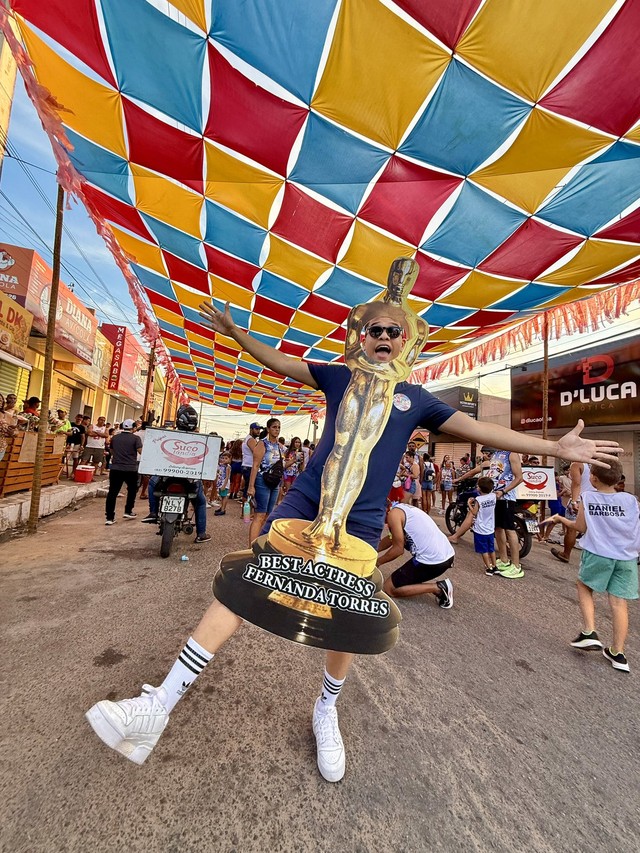 Carnaval 2025: de 'Tapas & Beijos' ao Oscar, Fernanda Torres é a ...