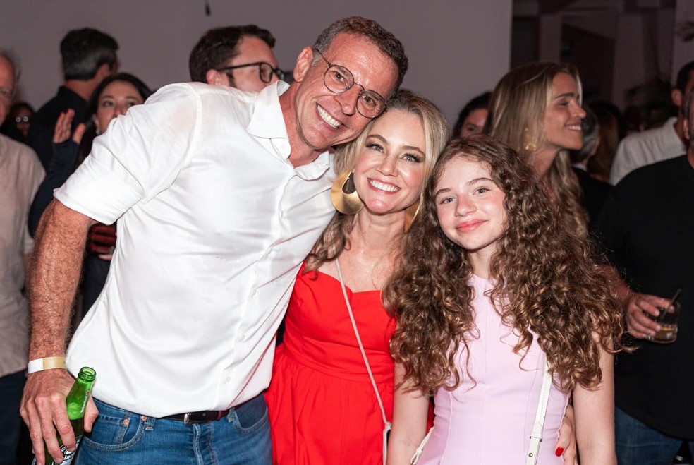 Ex-paquita, Juliana Baroni celebra os 50 anos do marido banqueiro: 'De ...