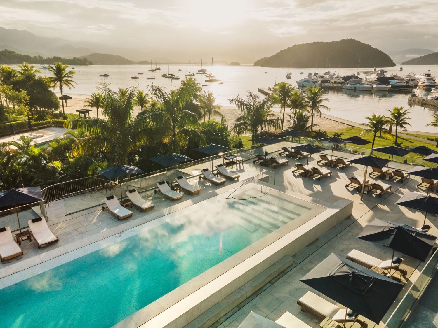 Sabrina Sato está com família em hotel de Angra dos Reis que tem ...