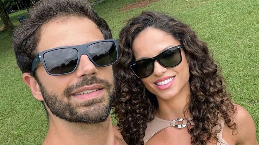 Michele Balsamão e Duda Nagle curtem dia romântico no parque