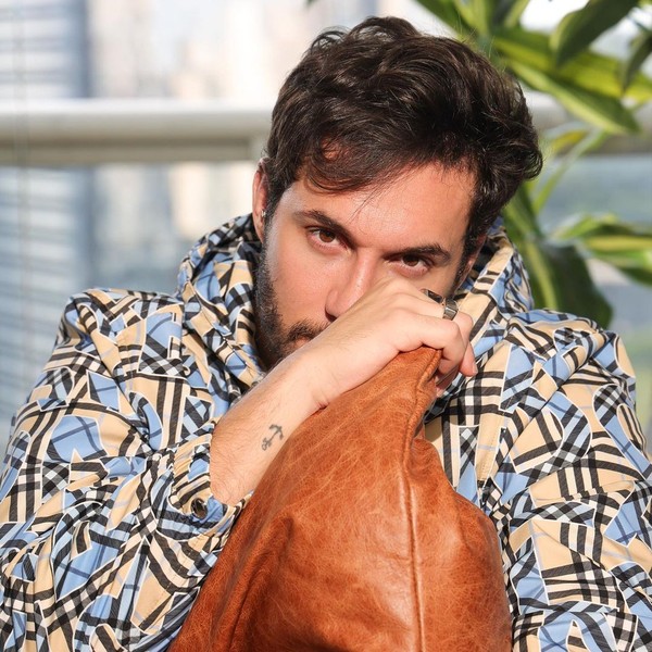 Após casamento com Viih Tube, Eliezer muda nome para Eli Tube e diverte fãs