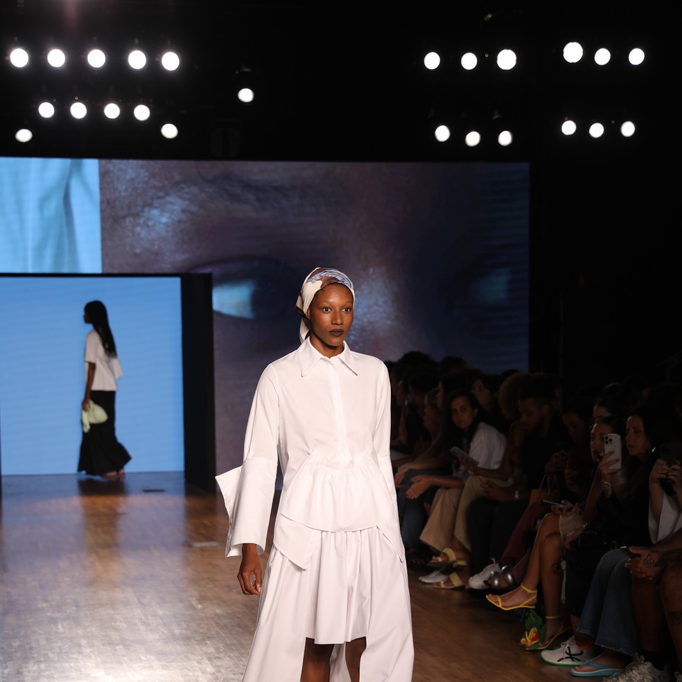 Moda afrocosmopolita: Angela Brito coloca festas de santos no SPFW