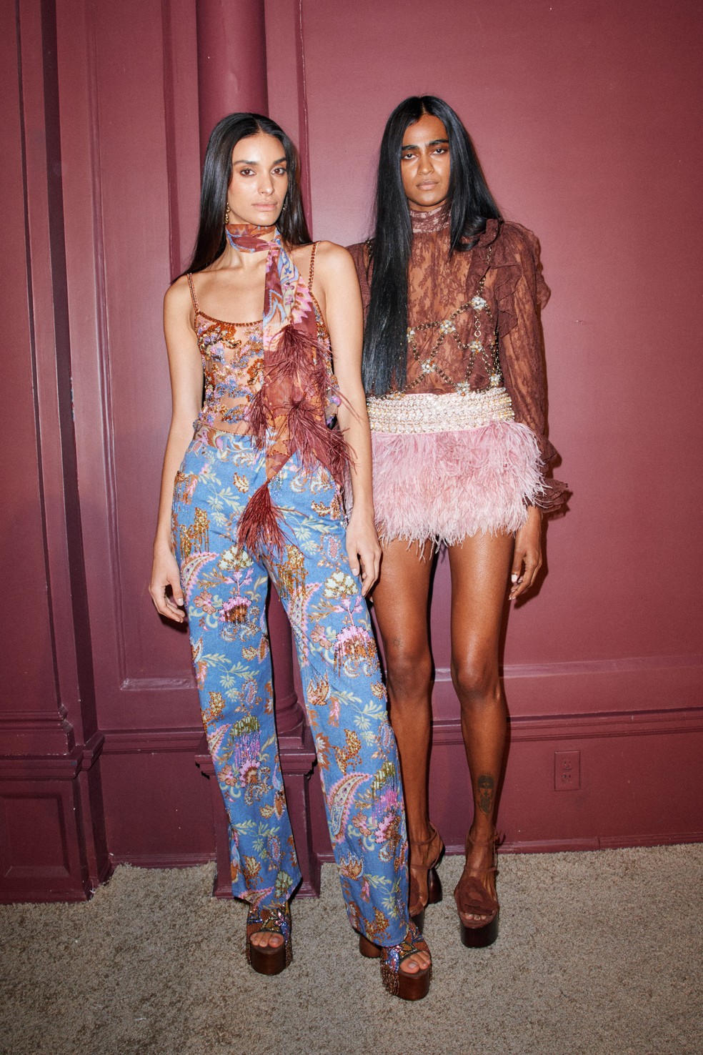 PatBO reimagina boemia brasileira dos anos 70 em desfile solar e ...