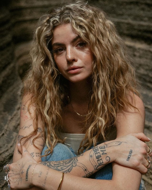 Corte Butterfly em cabelo cacheado: se inspire no corte e valorize ...