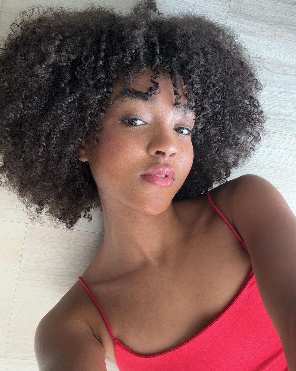 Cabelo crespo: saiba tudo sobre os fios 4A, 4B e 4C