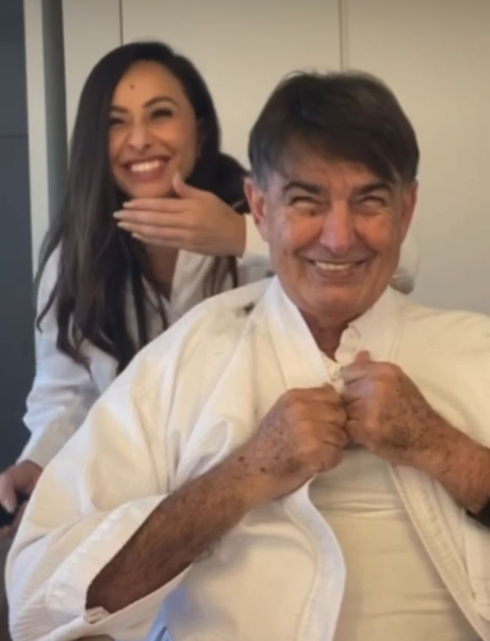 Sabrina Sato se declara no aniversário do pai, Omar Rahal: 'Obrigada ...