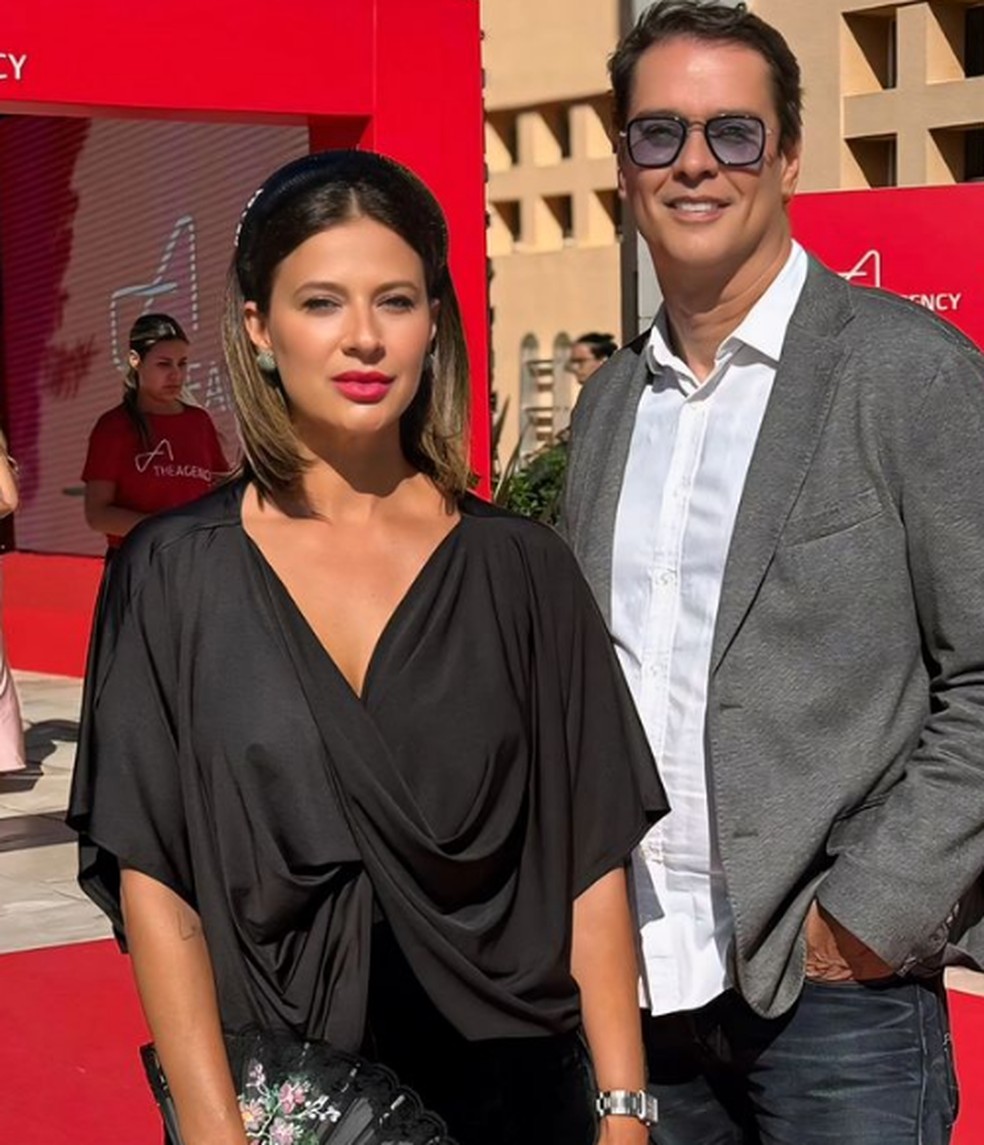 Carolina Villar: quem é a mulher de Marcello Antony que mora ao lado do ...