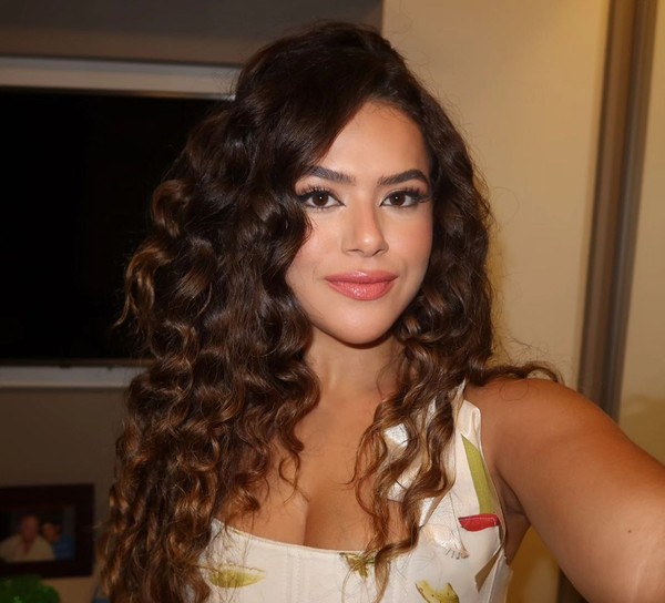 Maisa surge produzida em selfie na web: 'Dei um tempo do feed, mas tô ...