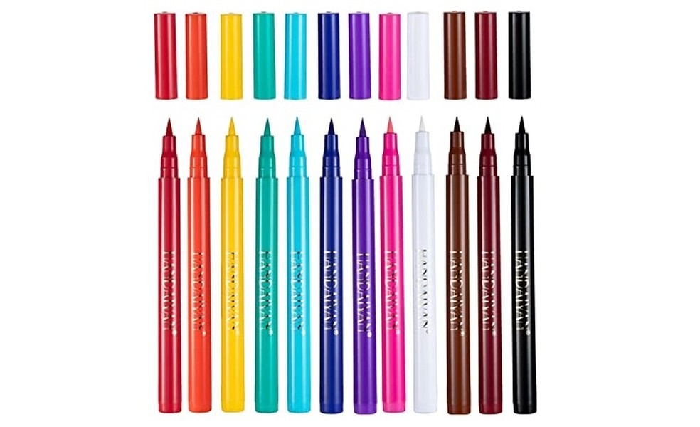 Delineador colorido: 7 opções para dar personalidade à maquiagem