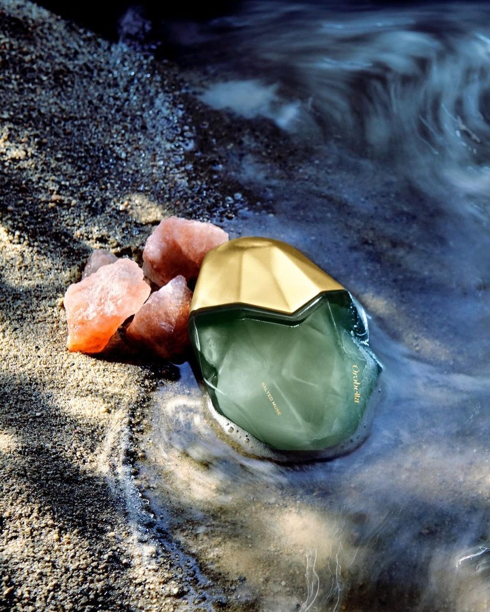 Ôrebella: conheça a marca de perfumaria criada por Bella Hadid