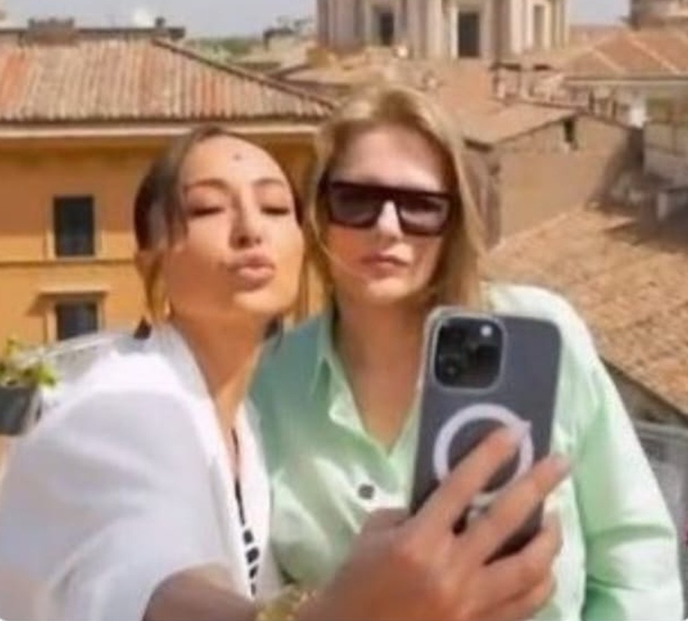 Encontro de Sabrina Sato com Ilze Scamparini repercute na web: 'A ...