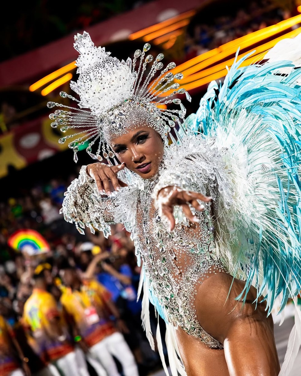 Rainha da Paraíso do Tuiuti, Mayara Lima, exalta escola de samba e celebra desfile: 'Ainda em ...