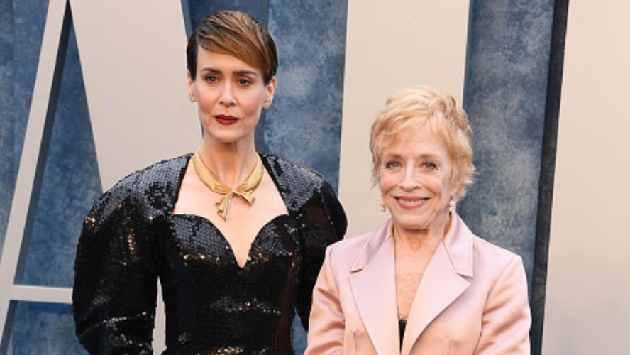 Sarah Paulson revela segredos do relacionamento com a namorada: 'Tenho ...