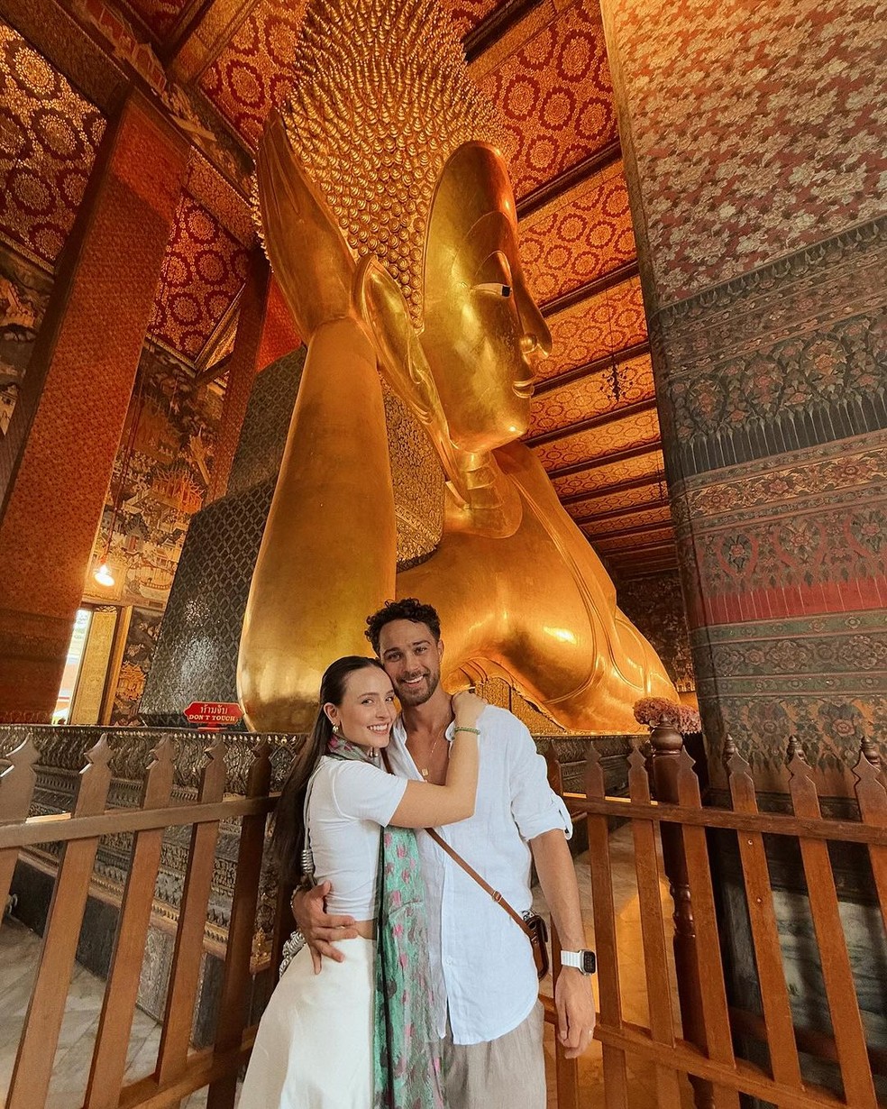 Larissa Manoela curte férias na Tailândia com o marido, André Luiz ...