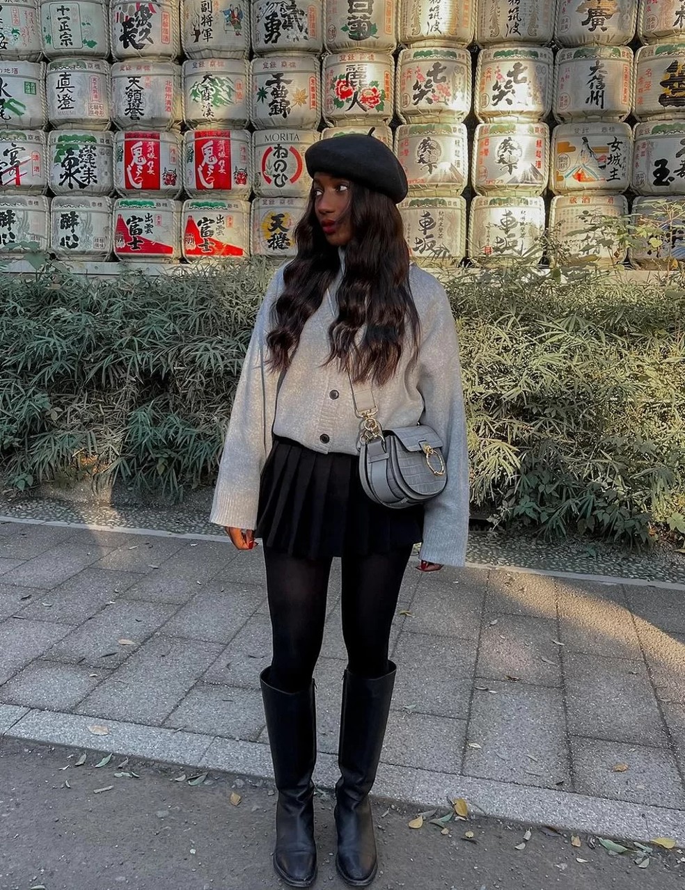 Quer montar um look com saia preta? 30 maneiras de incorporar a peça no ...