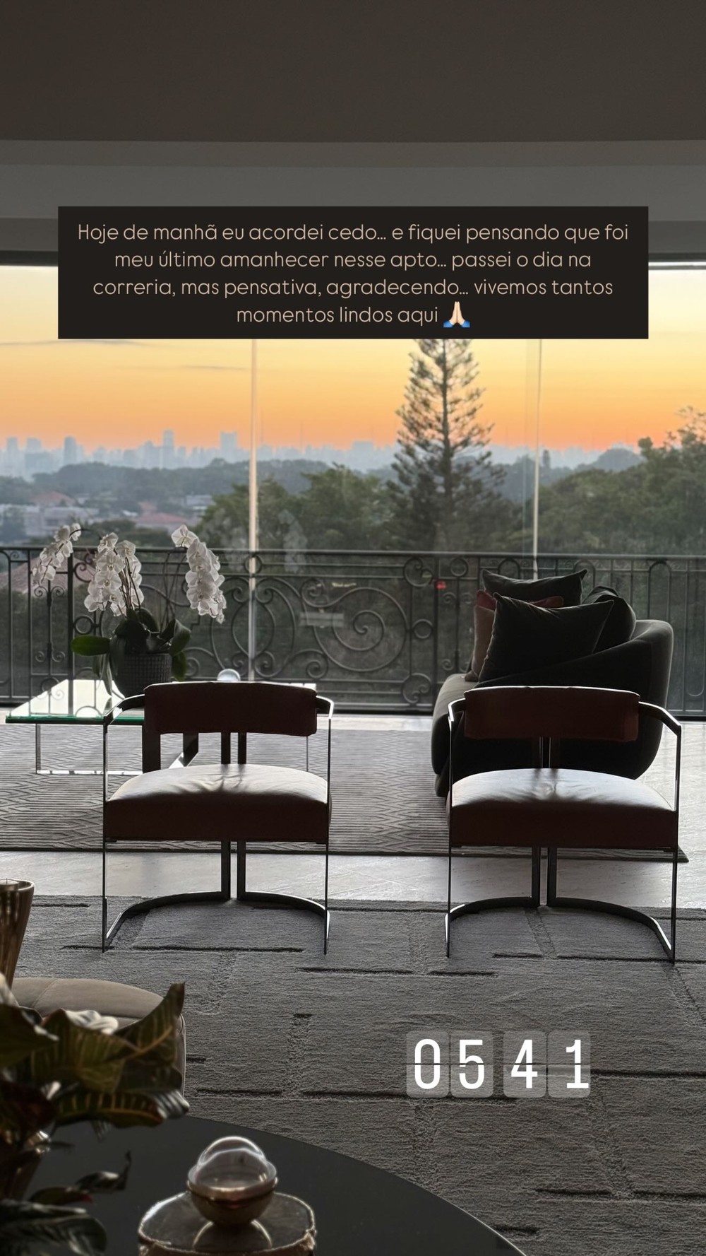 Ana Paula Siebert se despede de apartamento que morou 12 anos com ...