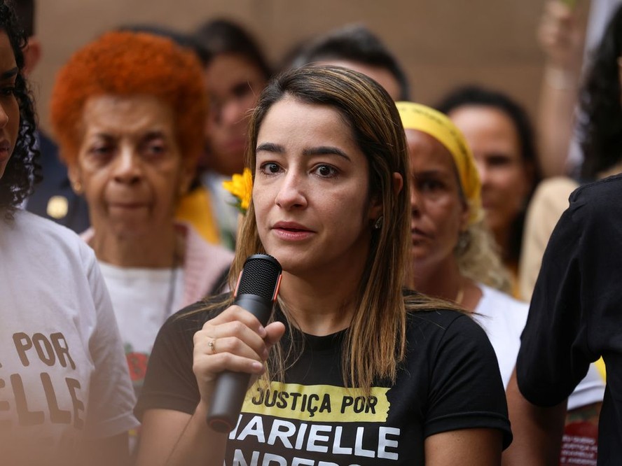 Agatha Arnaus, viúva de Anderson Gomes, se equilibra entre a dor e a ...