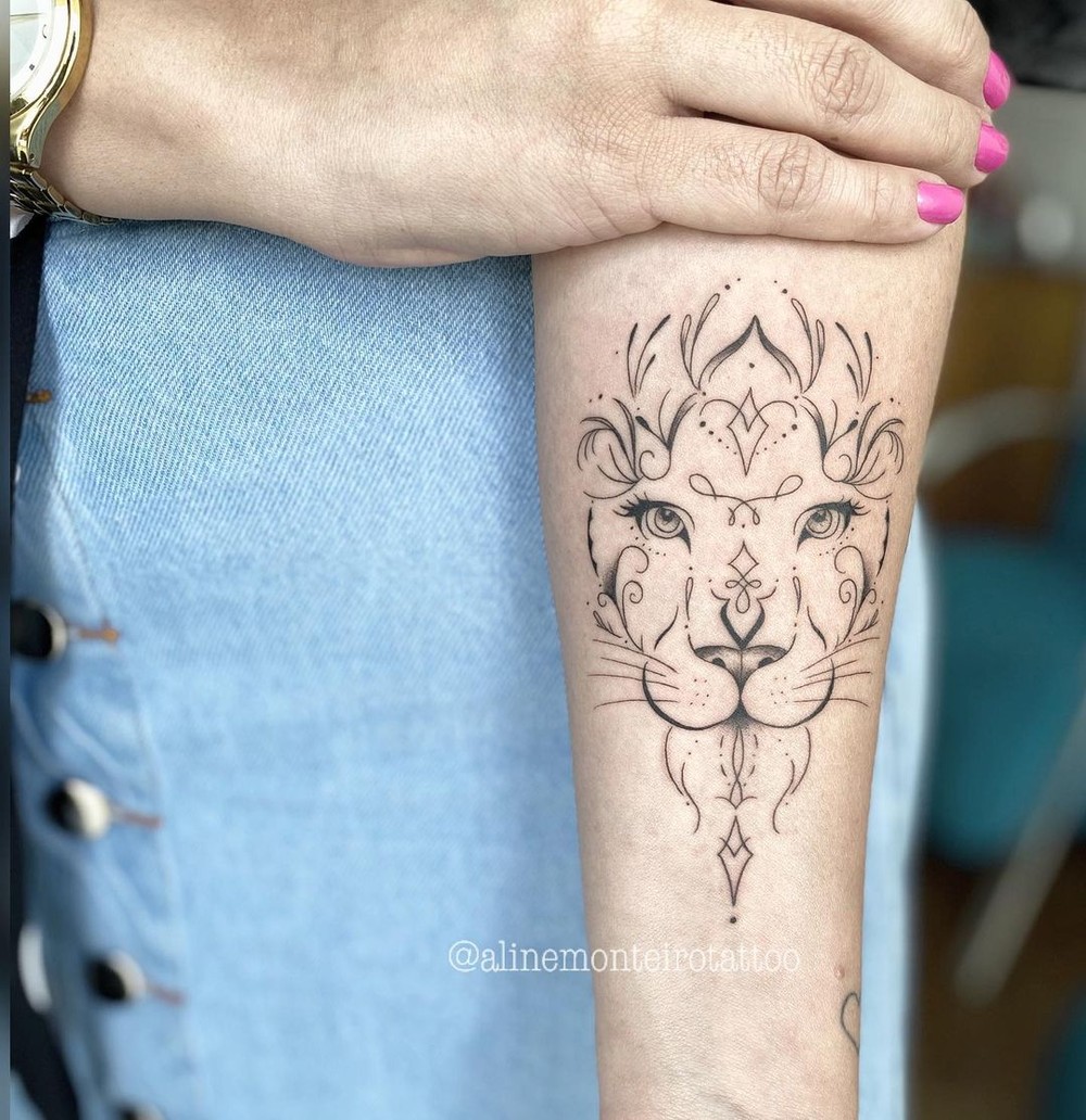 Tatuagem De Leão Feminina Ideias Delicadas Para Realçar A Sua Beleza