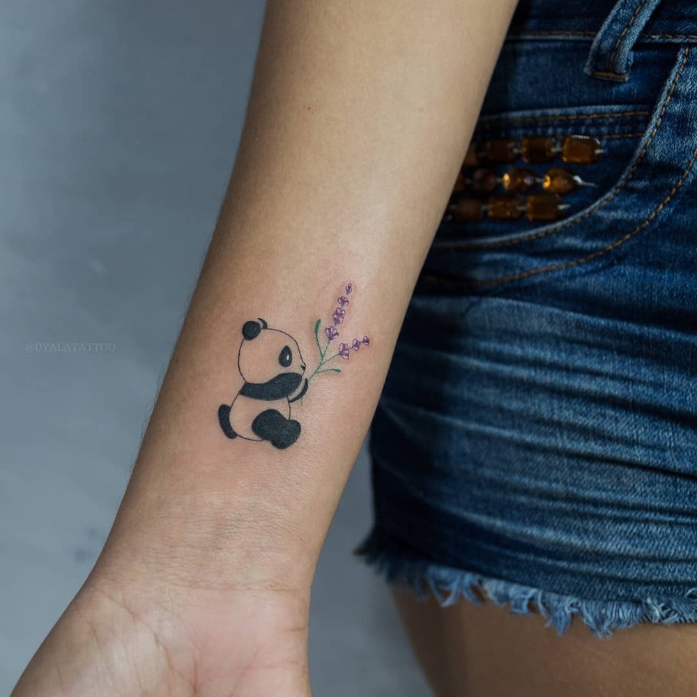 Tatuagem feminina delicada: 24 Opções de artes para te inspirar na hora de tatuar