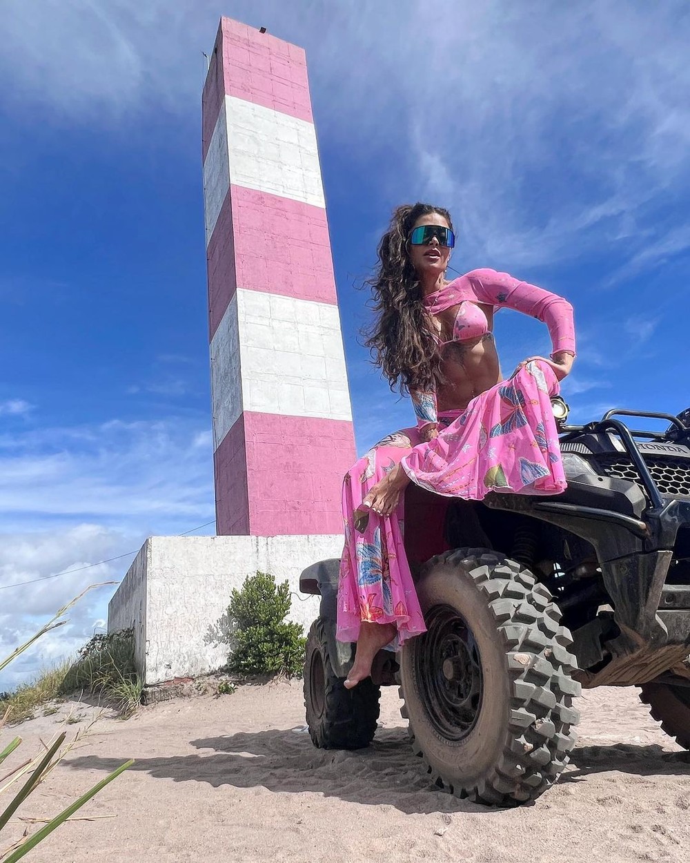 Aline Campos abre álbum de fotos com Jesus Luz: ‘Que delícia te viver, Bahia’