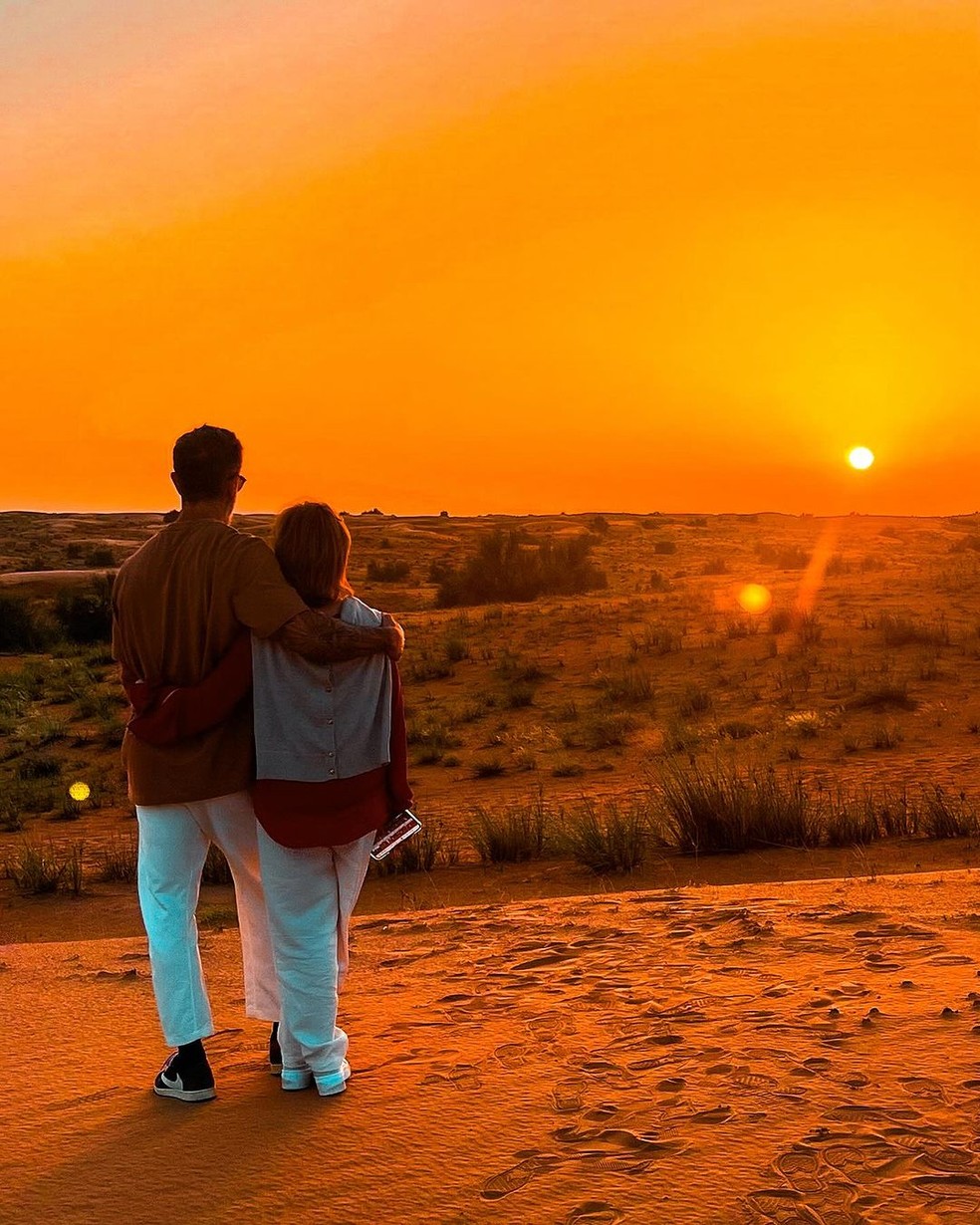Marcos Mion celebra viagem a Dubai com a mãe: 'Não viajávamos sozinhos ...