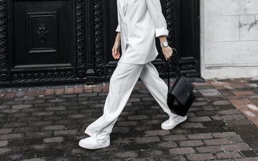 Look com tênis branco, o must-have do seu guarda-roupa