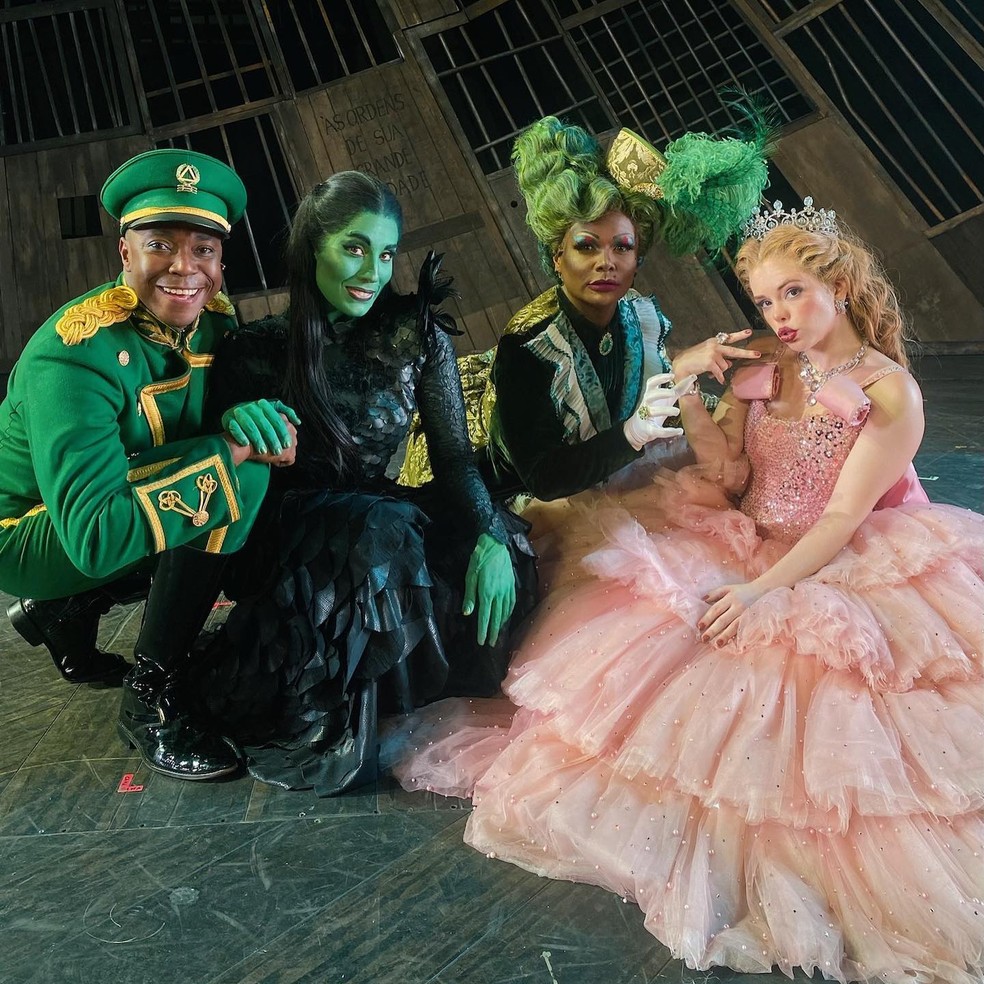 Myra Ruiz e Fabi Bang, estrelas de 'Wicked Brasil', celebram dublagem ...