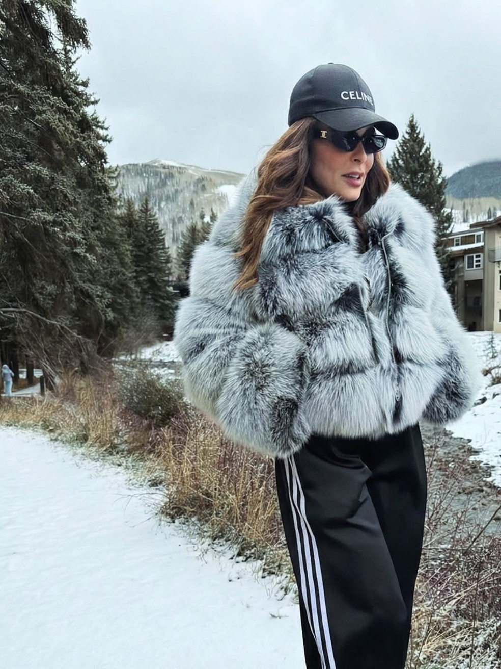 Juliana Paes se despede de Vail Village após férias em família nos EUA