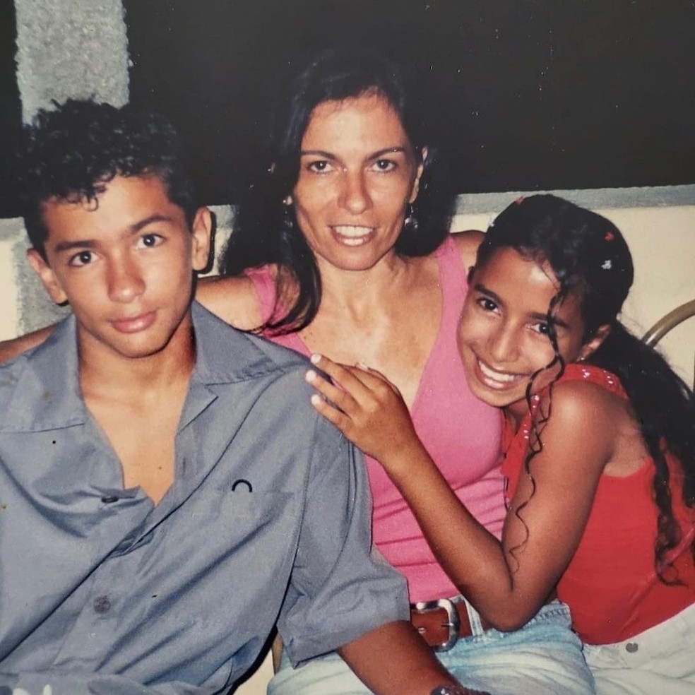 Anitta revela melhora na relação com a mãe: 'A forma que ela me criou ...