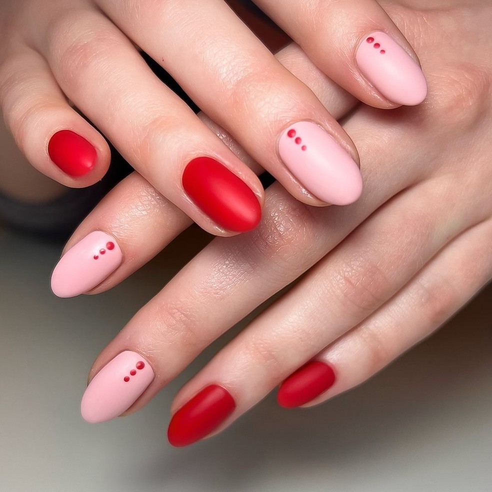 Unhas decoradas vermelhas: 20 inspirações para tirar a cor clássica do ...