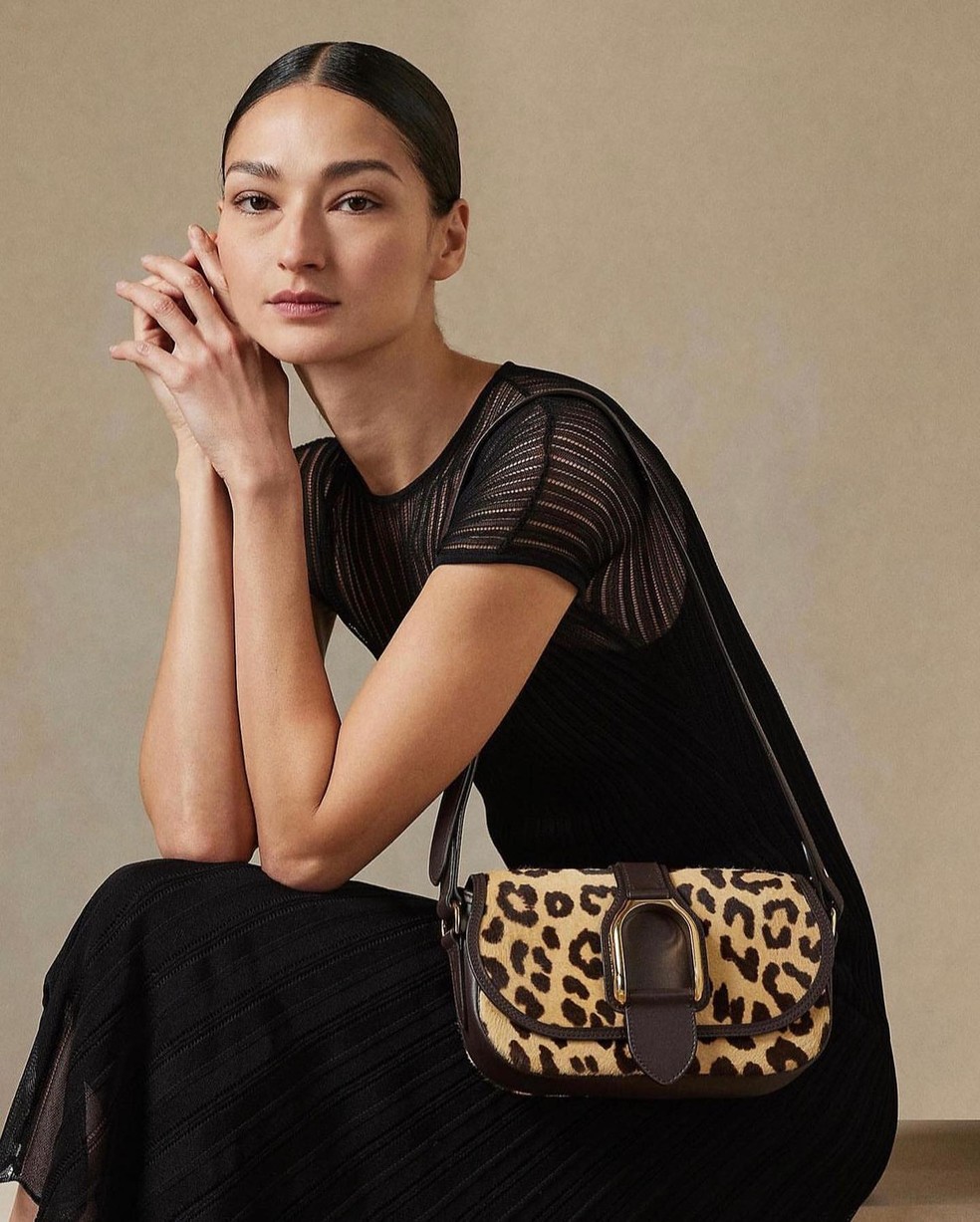 Bruna Tenório retorna às passarelas na NYFW, após hiato de 7 anos