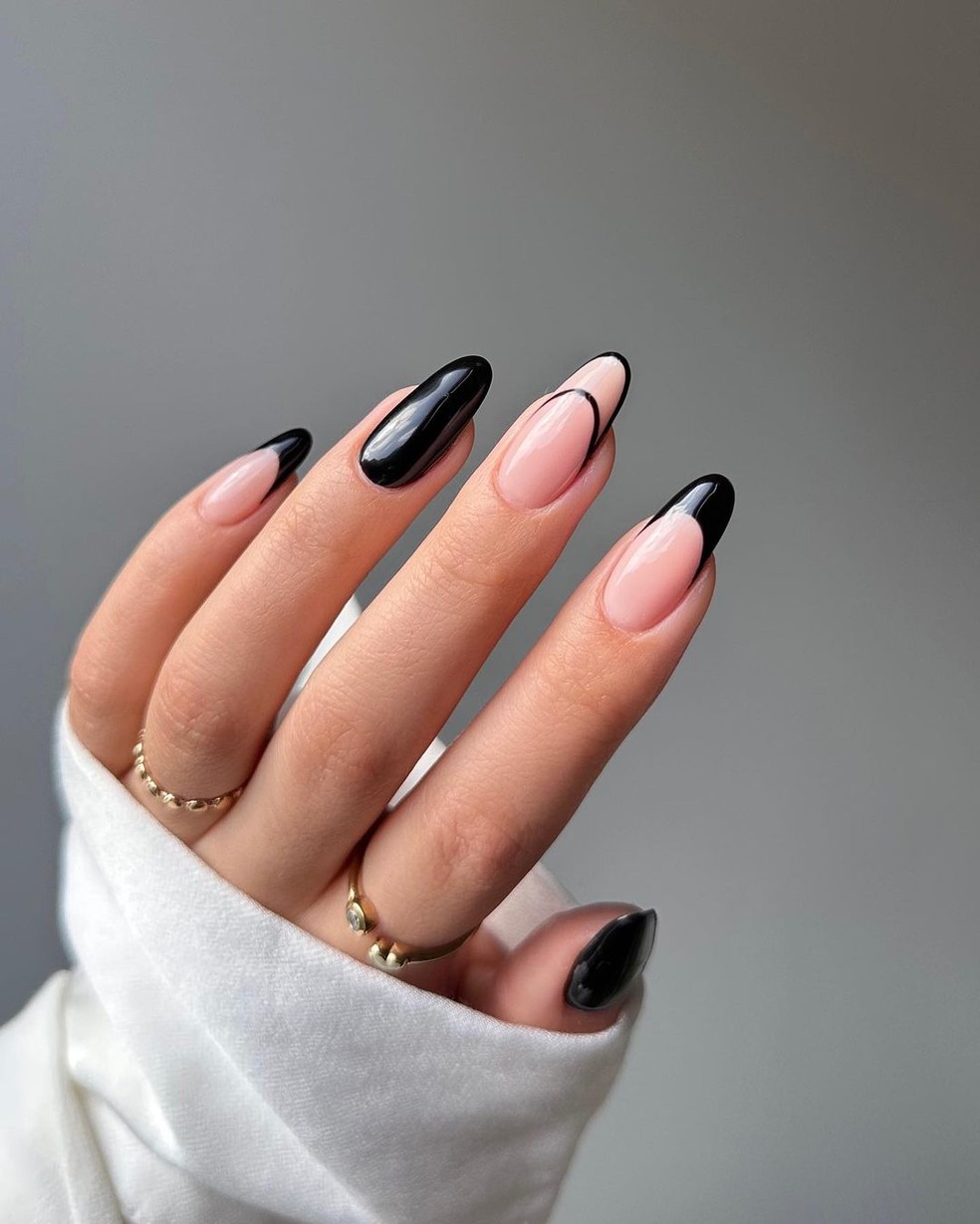 Unhas decoradas pretas: 20 fotos e sugestões para fazer sucesso em 2024