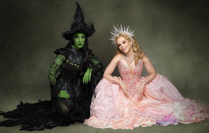 Por trás do figurino 'mágico' da nova temporada de 'Wicked' no Brasil